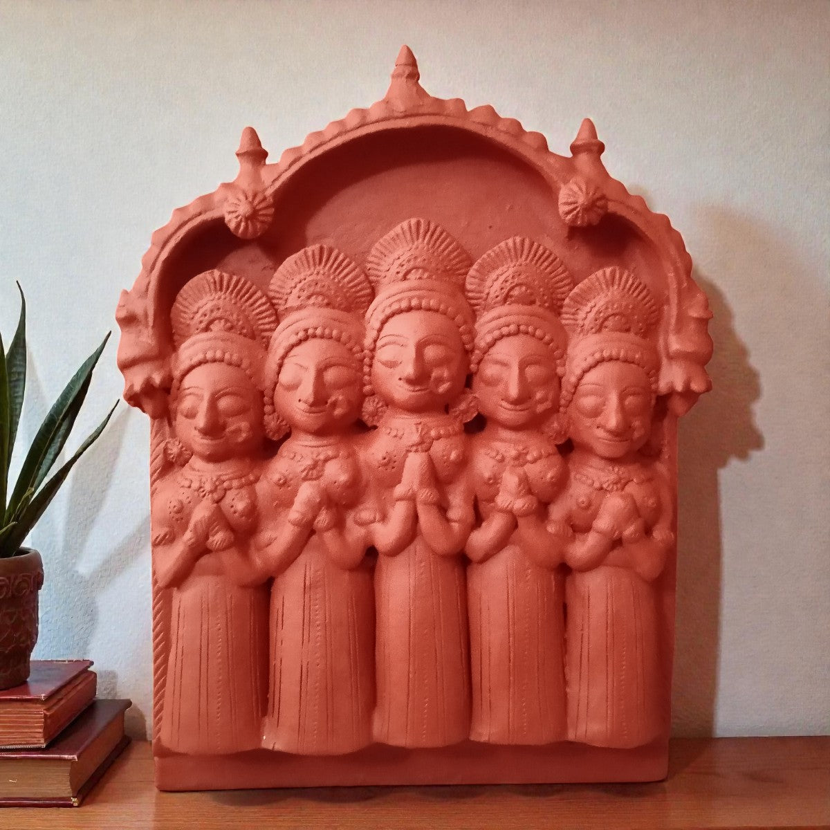 Buy Panch Putli Molela Terracotta Plaque 19" H – Prosperitymirra